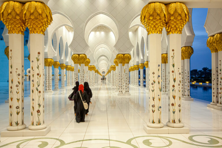De Sjeik Zayed moskee, de mooiste moskee ter wereld - Mayura lifestyle