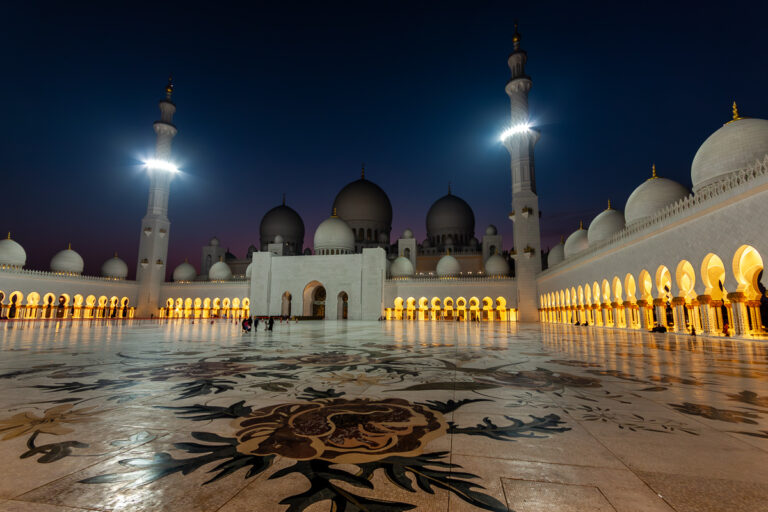 De Sjeik Zayed moskee, de mooiste moskee ter wereld - Mayura lifestyle