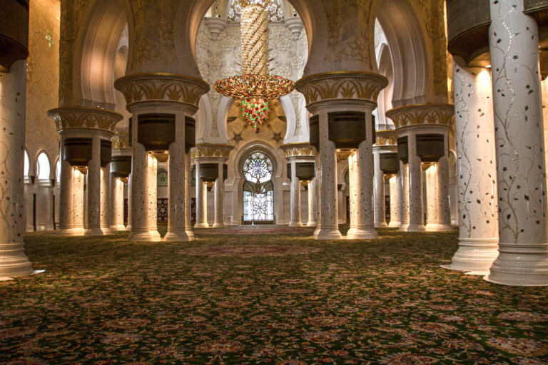 De Sjeik Zayed moskee, de mooiste moskee ter wereld - Mayura lifestyle